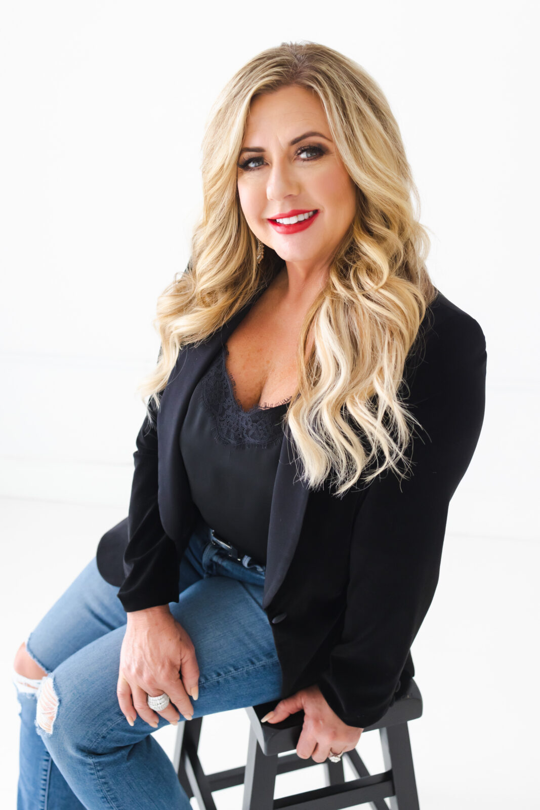 100 Different Poses for Your Personal Branding Photoshoot